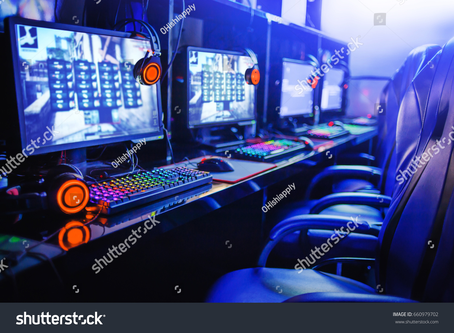 stock-photo-games-computer-online-in-internet-cafe-660979702 | Gearbroz